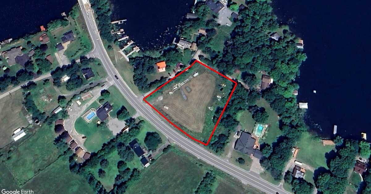 Tax Sale in Rideau Lakes, Ontario | 15 rideau ferry rd, lombardy | Tax ...